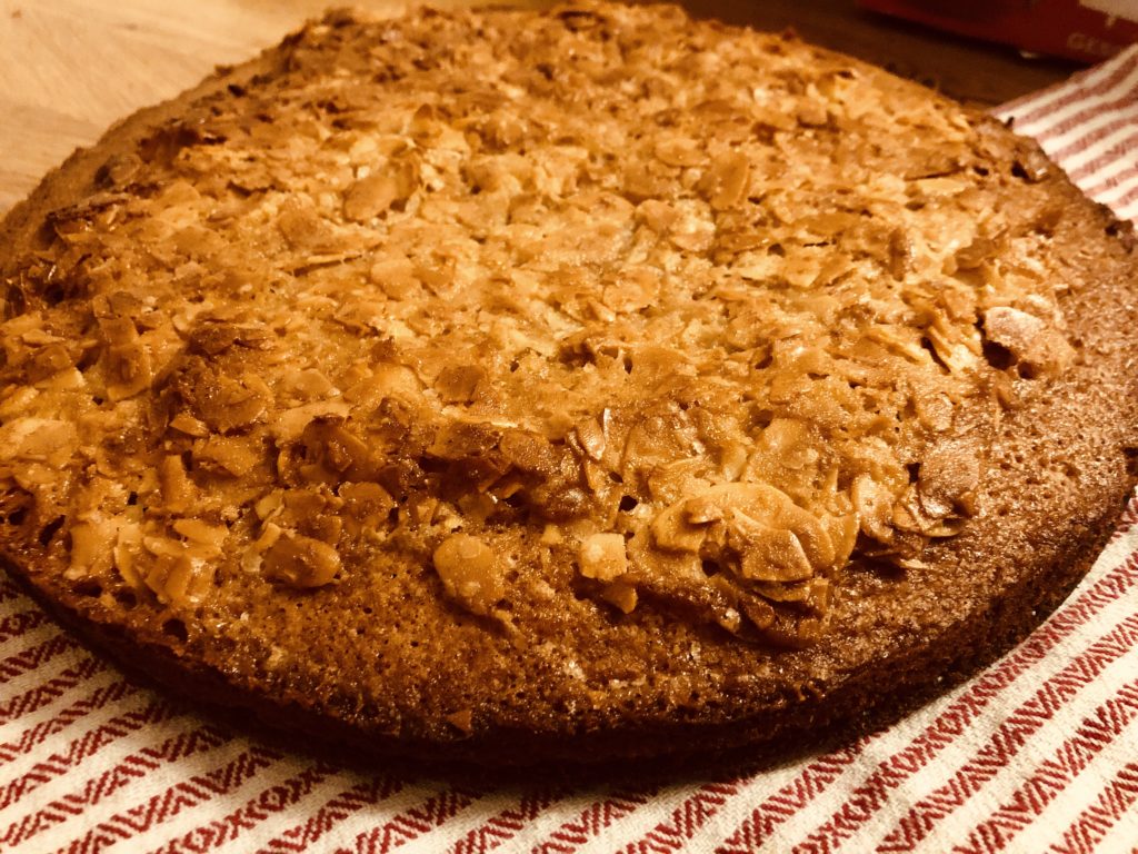 Rezept: Schwedischer Toscakaka mit Mandelkaramell - Besser Nord als nie!